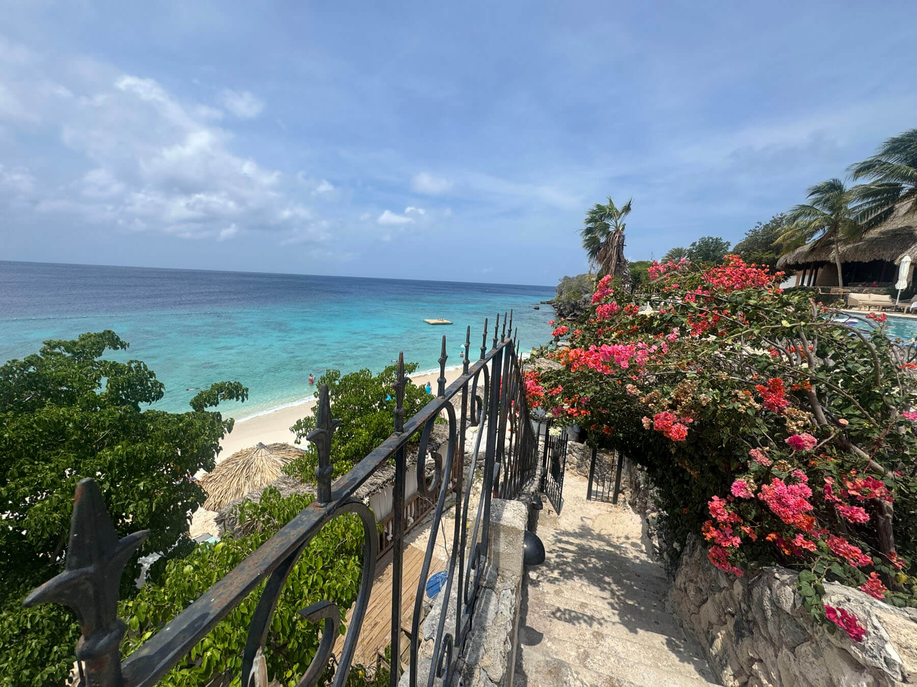 Playa Beach Club Curaçao – Luxe chillspot op Westpunt ☀️🍹 ⋆ Curaçaogids